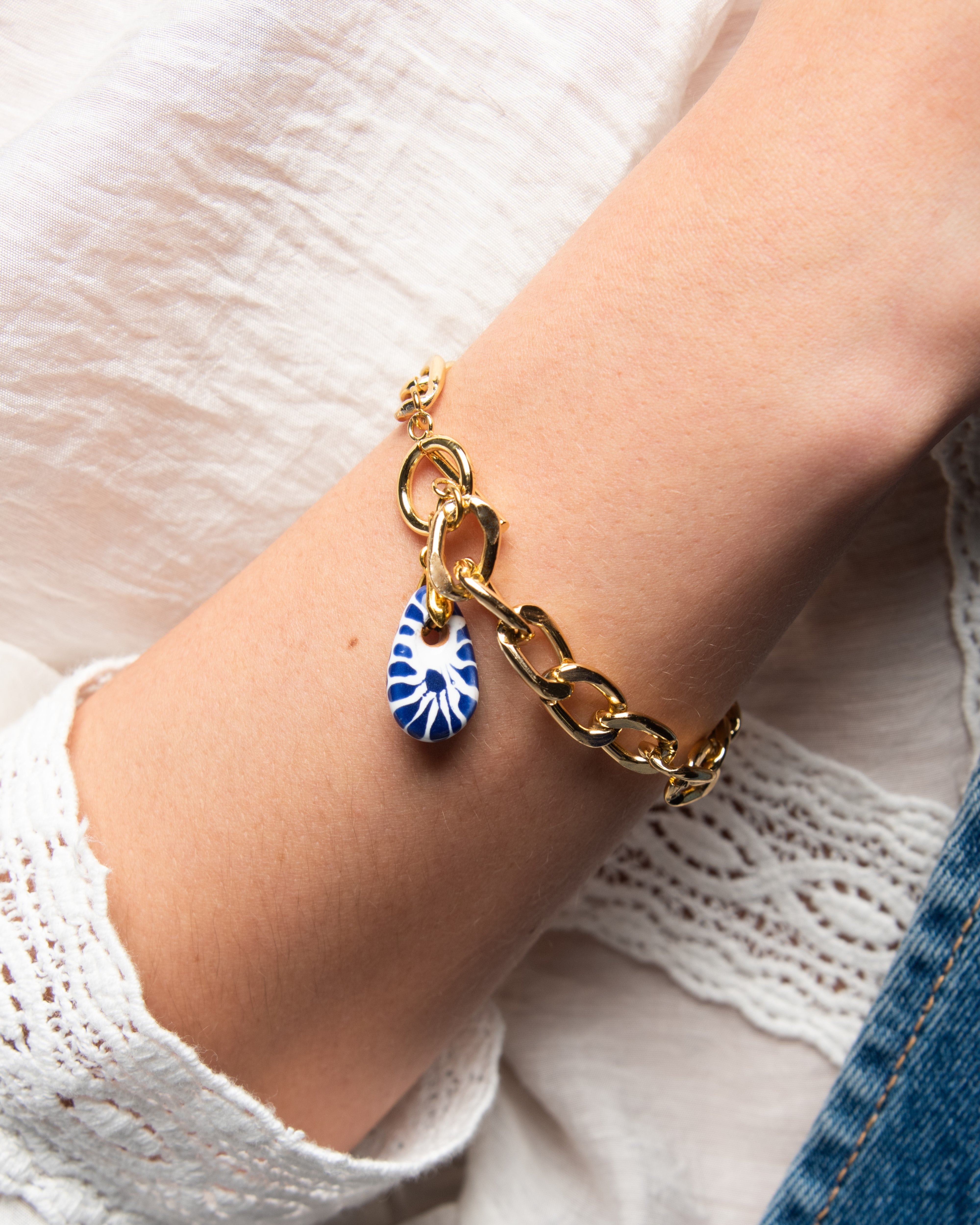 Talavera Teardrop Bracelet – Blue & White Ceramic on Gold | Clayvera